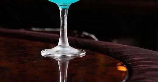 Corpse Reviver No. Blue - a citrusy cocktail | boozy bisou
